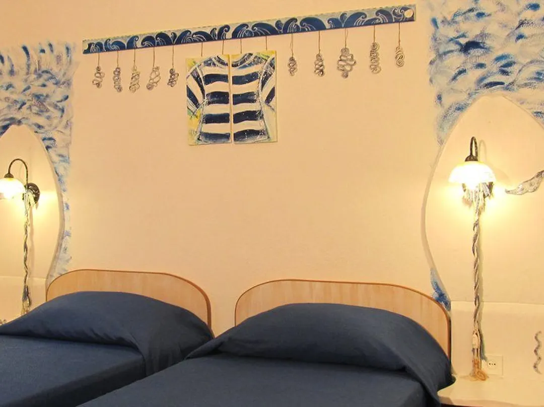 Apartment For Two Persons With Sea View In Trogir Near The Beach - Trogir
