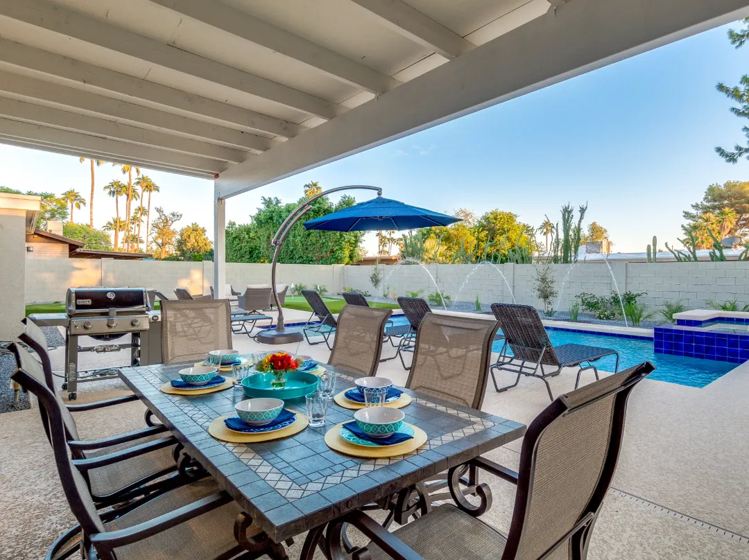 Heated Pool, Spa, Putting Green And Modern Kitchen - Stunning Oasis - Phoenix, AZ