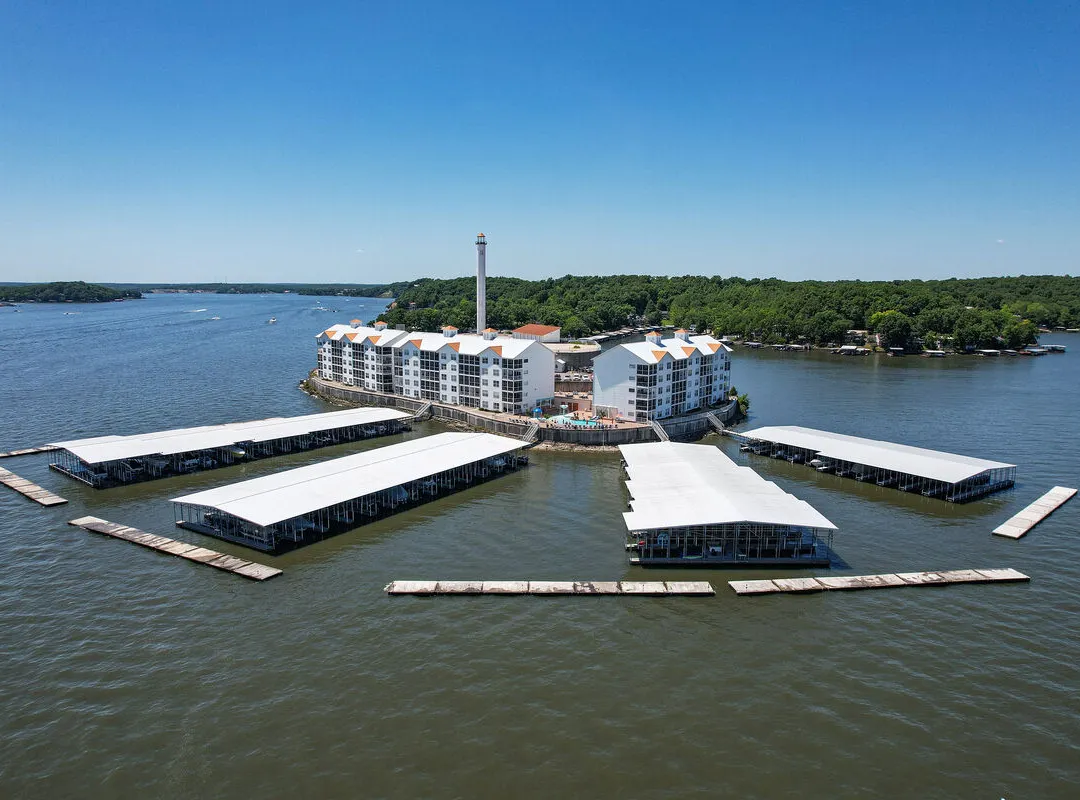 Zero Entry Pool And Elevated Views - Stunning Lakefront Oasis - Lake Ozark, MO