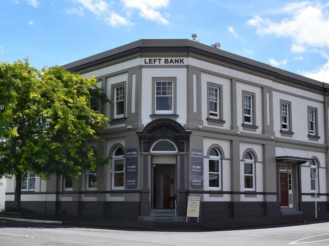 Left Bank - Northland