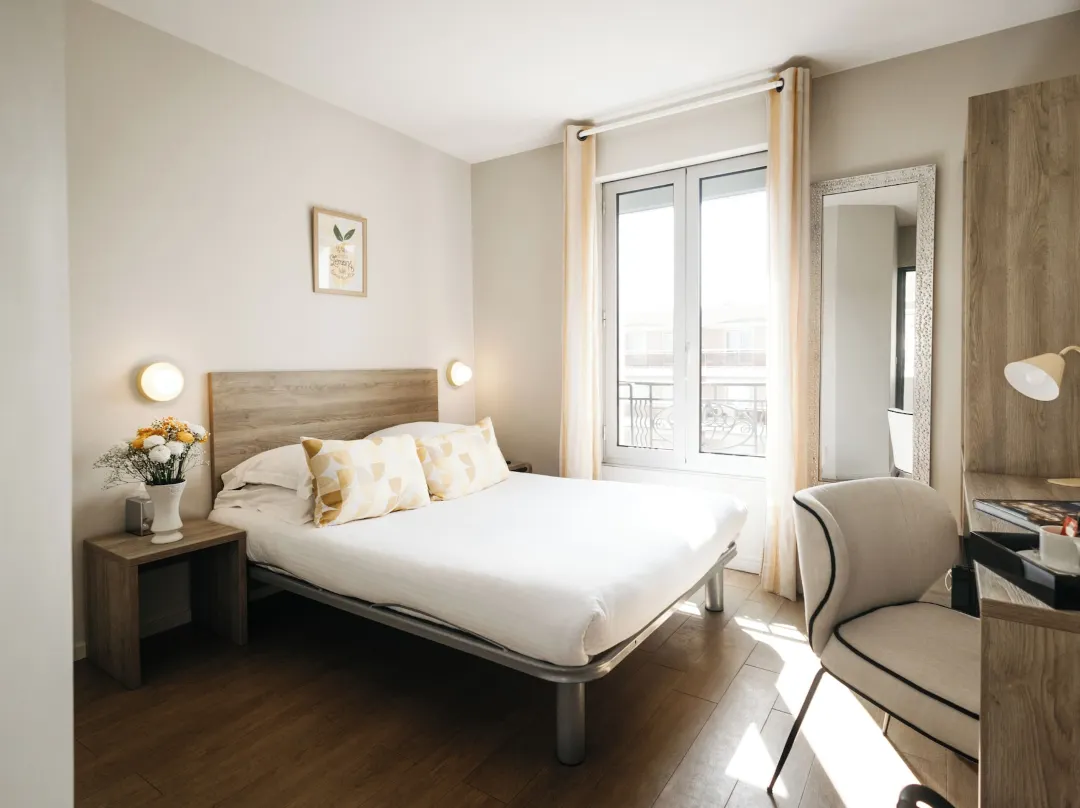 Hôtel Le Petit Castel - Juan les Pins
