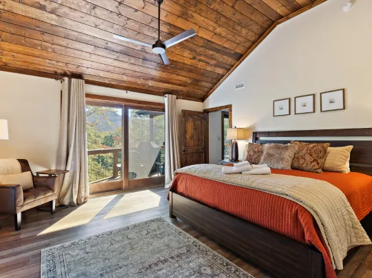 Scenic Views And Game Room Retreat - Exquisite Mountain Haven - Sugar Mountain, NC