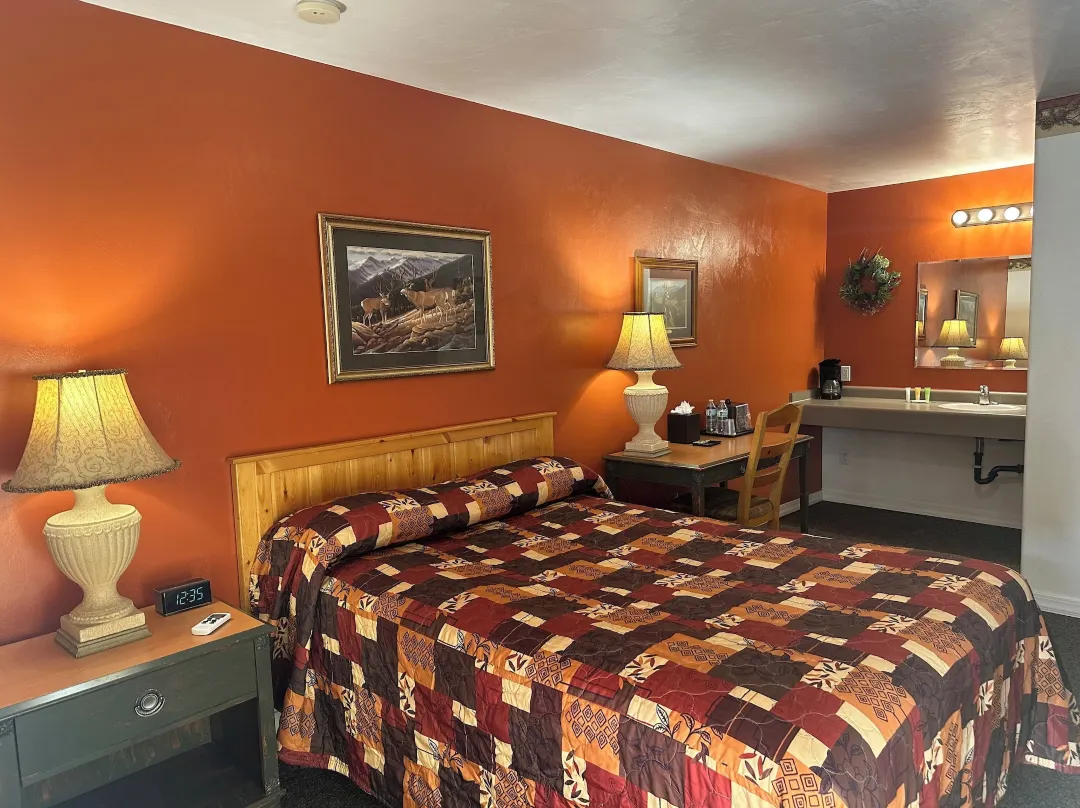 Rustic Inn Motel - Ely, NV