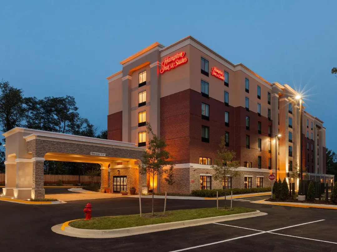 Hampton Inn & Suites Camp Springs/andrews Afb - Forestville, MD
