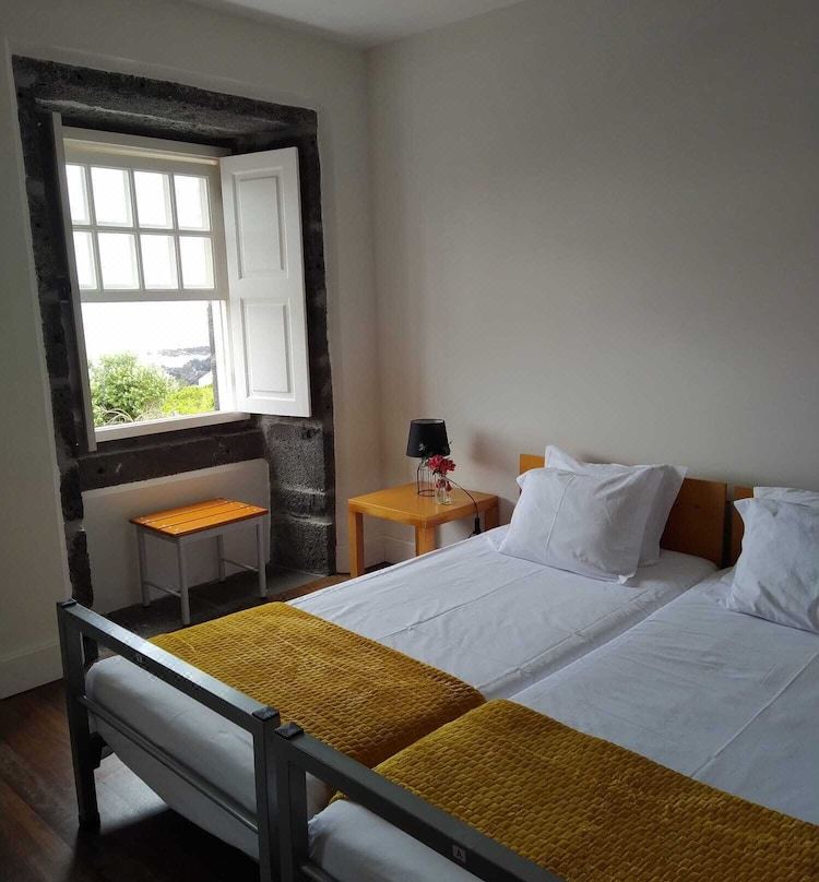 Azores Youth Hostels - Pico - Pico Island