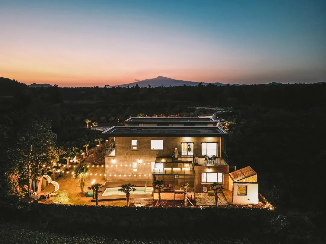Jeju Page672 - Jeju