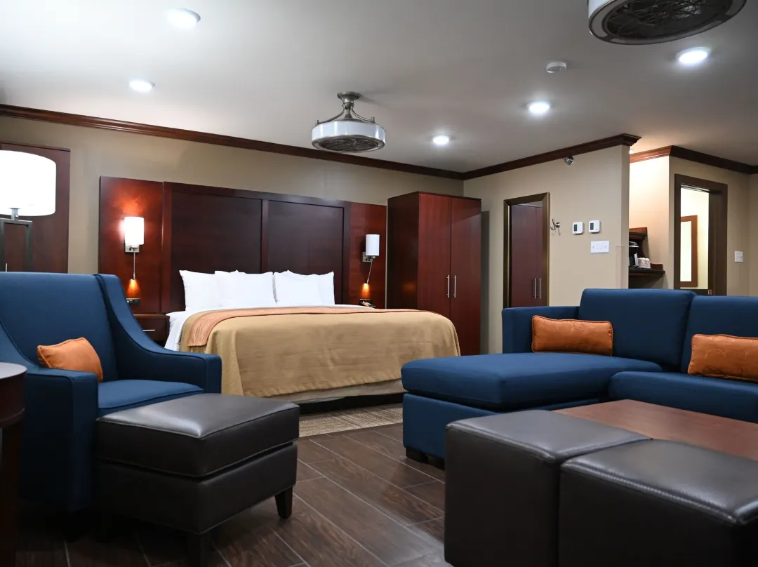 Giles Hotel Inn & Suites - Pulaski, TN