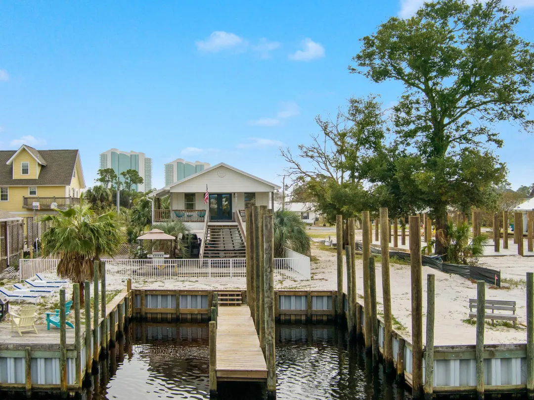 Canal-front With Boat Slips And Fire Pit - Charming Coastal Retreat - Orange Beach, AL