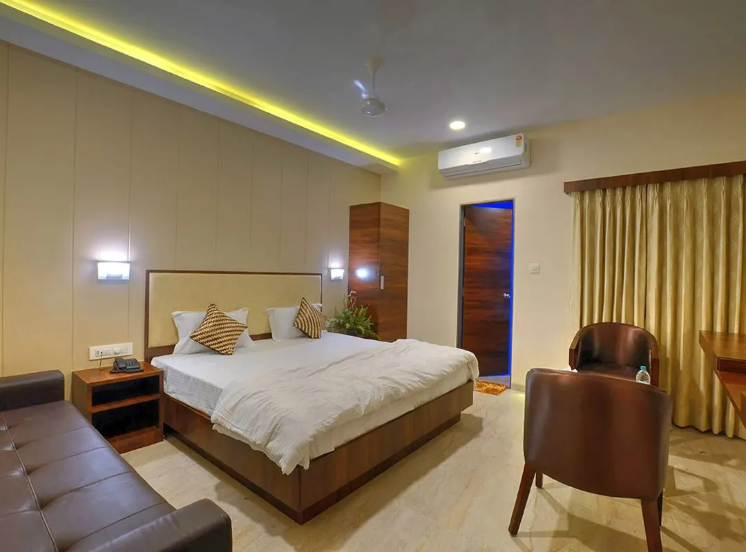 Hare Krishna Hotel - Navsari
