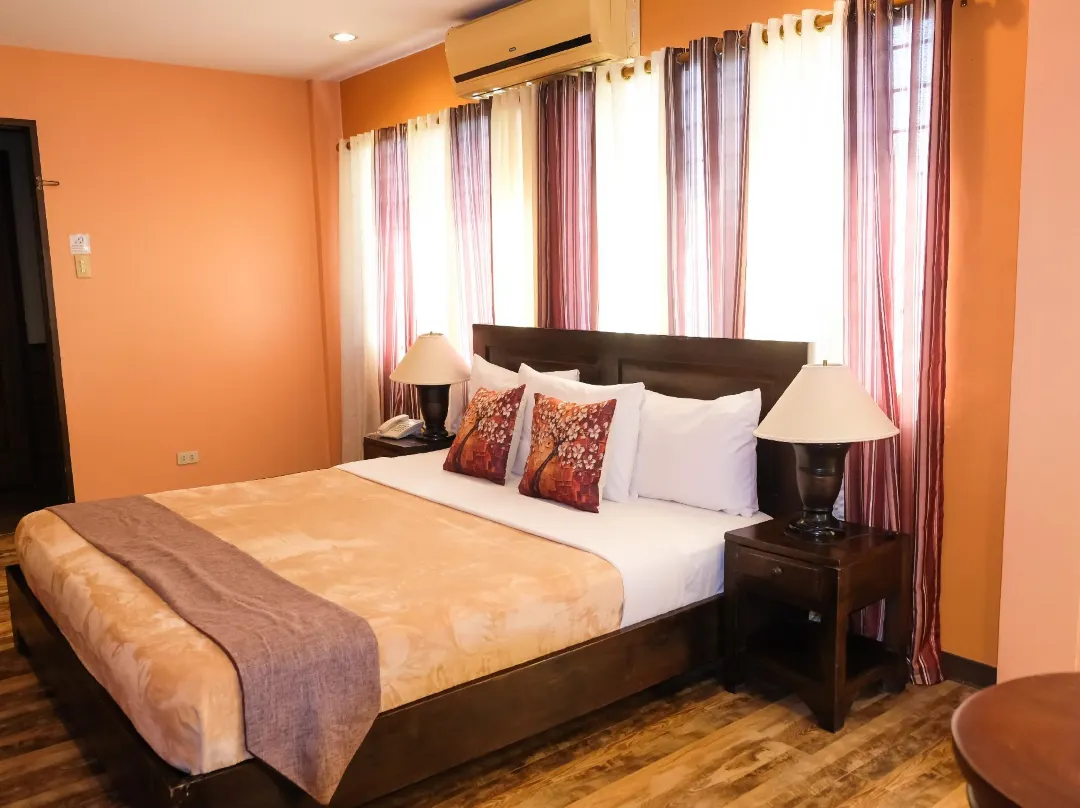 Pacific Waves Resort - Luzon