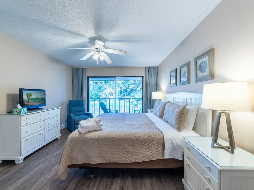 Scenic Pond Views And Beach Access - Stunning Coastal Retreat - Panama City Beach, FL