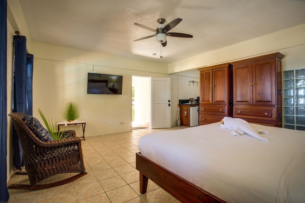 Mariposa Belize Beach Resort - Placencia