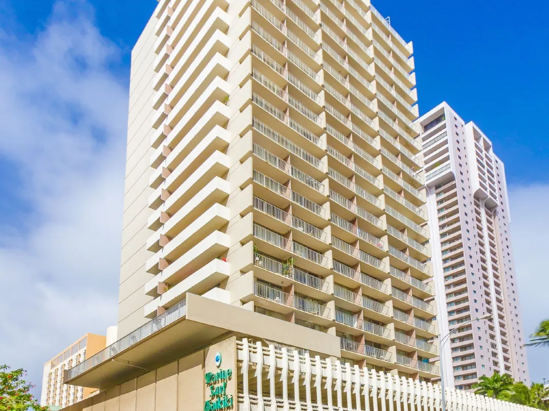 Tropical Studios At Marine Surf Waikiki Free Parking Swimming Pool Waikiki Beach 3min - Honolulu, HI
