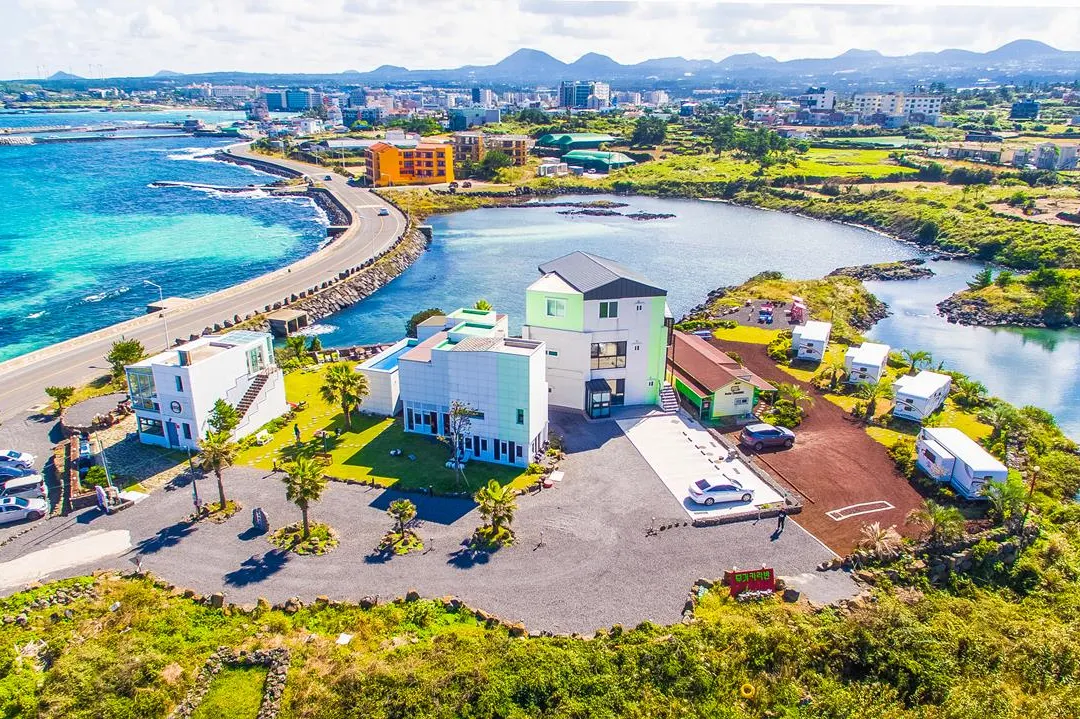 Jeju Heavy Pension & Caravan - Jeju-si
