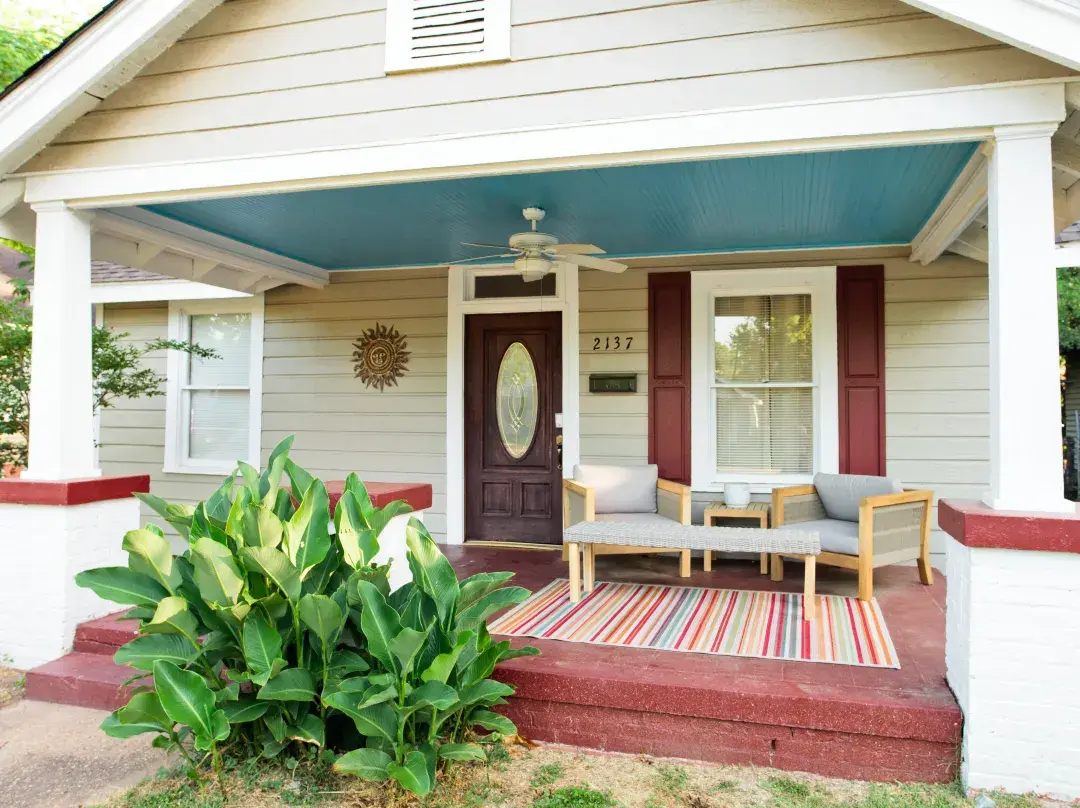 Spacious Living And Private Fenced Backyard - Charming Retreat - Montgomery, AL