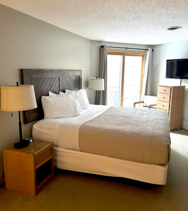 The Pointe Resort & Club 1 Bedroom Condo - Minocqua, WI