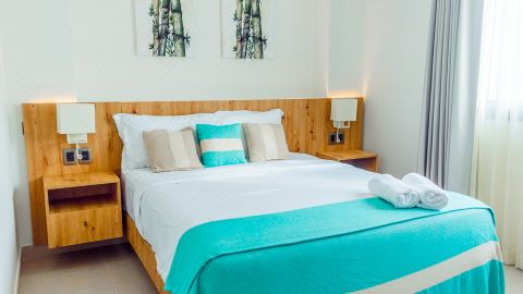 Modern Luxury Penthouse with Private Rooftop Picuzzi, Steps from The ...