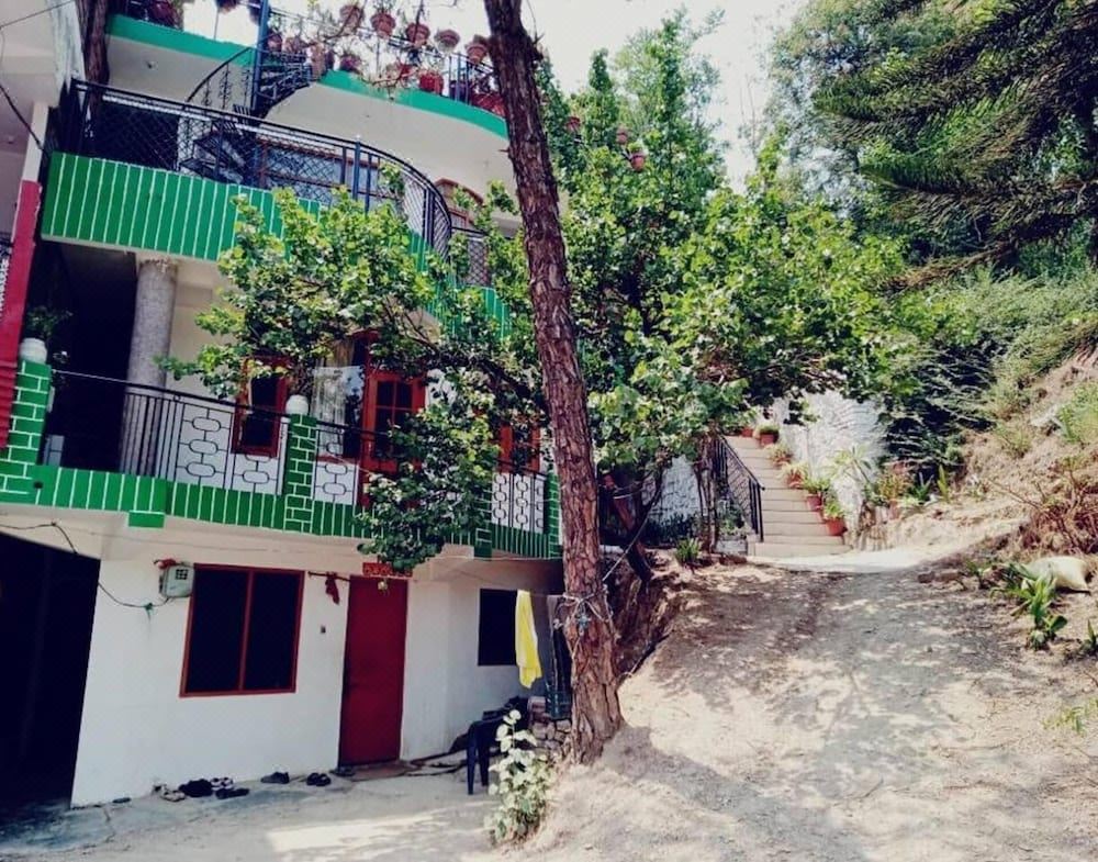 Stunning 2-bed Apartment In Solan Hp - Solan
