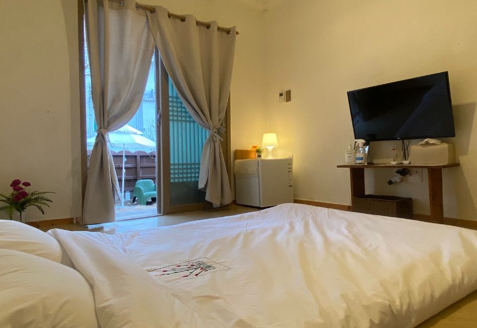 Jeonju Hanok Village Pungnam Jutaek,Jeonju - Updated 2024 Reviews ...