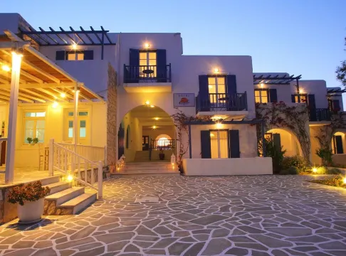 Paros Inn Seafront - 파로스