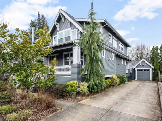 Charming Escape With Open Layout And Cozy Vibes - Delightful Retreat - Portland, OR