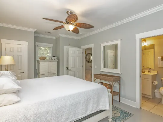 Scenic Golf Haven - Three Porches, Dual Masters, Golf Cars - Southport, NC