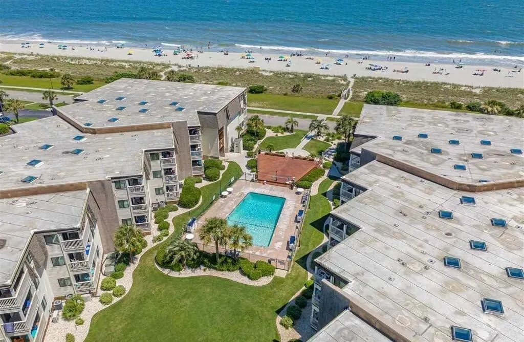 Uninterrupted Ocean Views And Relaxing Pools - Enchanted Beachfront Haven - Myrtle Beach, SC