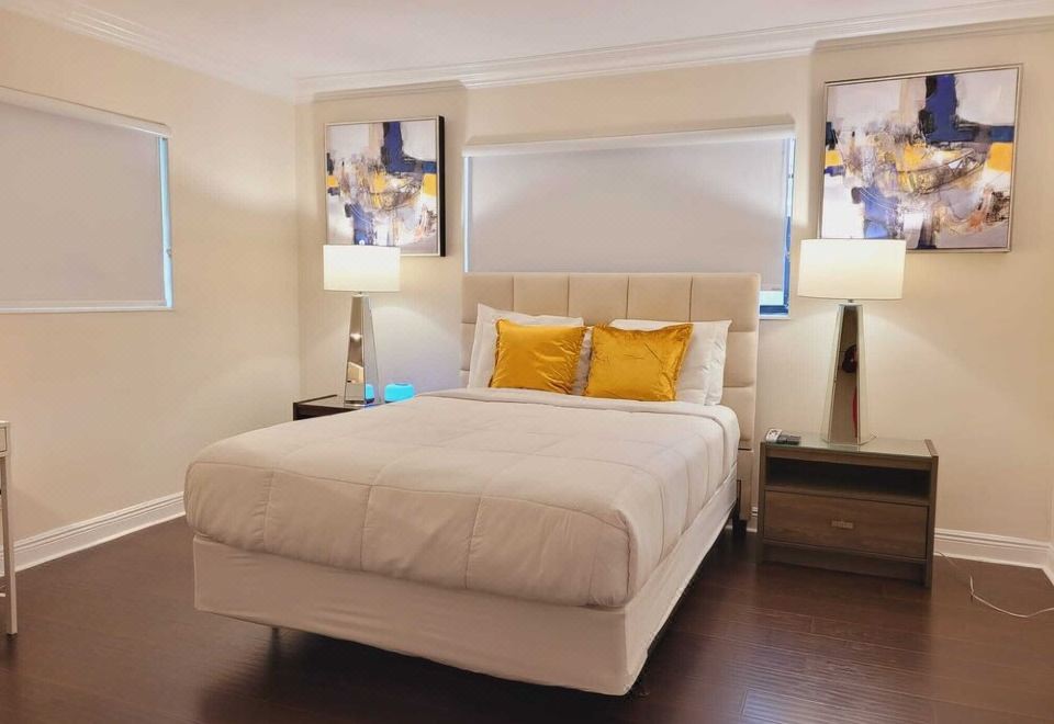 Charming Home Heart Of Miami! Sleeps 9 Close To Miami Airport ...
