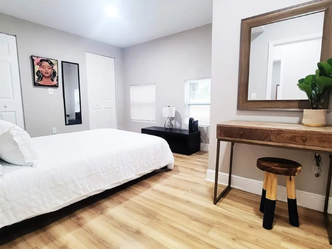 Stylish Home With Free Parking And Fast Wi-fi - Charming Ybor Retreat - Davis Islands, FL