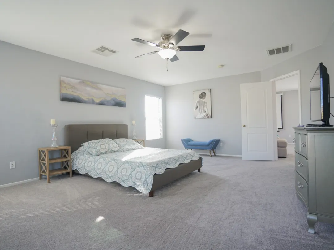 Ultra Modern Las Vegas Home 20min From The Strip - North Las Vegas, NV