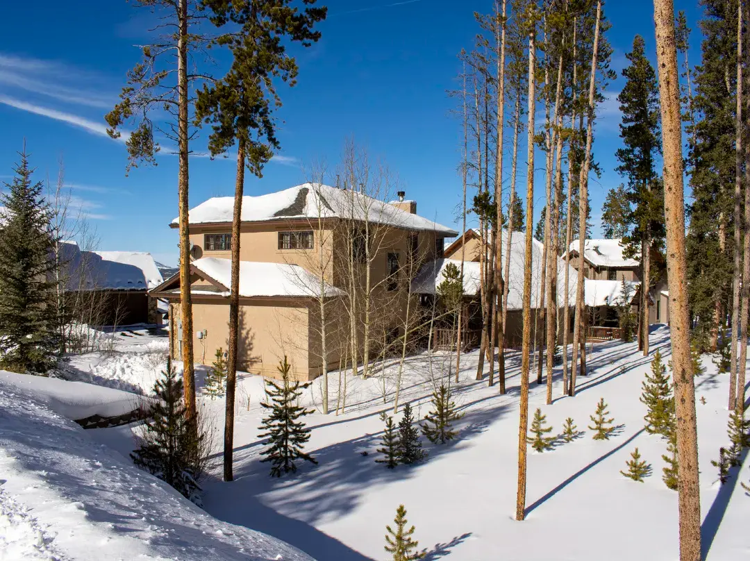 Charming Mountain Retreat With Spacious Deck And Cozy Fireplace - Tranquil Haven - Fraser, CO