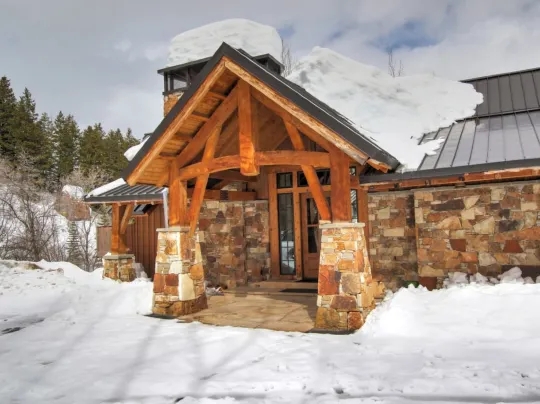 Spacious Multi-level Retreat With Hot Tub And Playroom - Charming Haven - Orem, UT