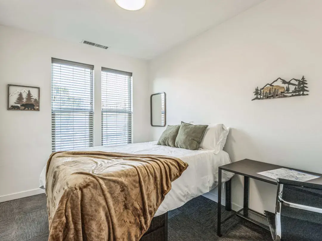 Spacious Style And Steps To Attractions - Charming Downtown Haven - Missoula, MT