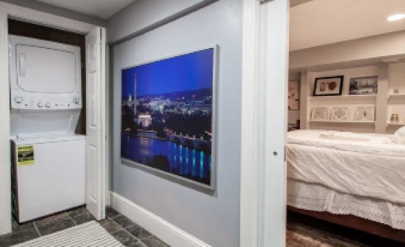 Prime Location and Fully-Stocked Kitchen - Charming City Retreat ...