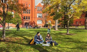 Rare East Side-2 Min Walk to Uwm-Garage-Lake Mich, Milwaukee - 2025 ...