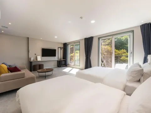 Ever Miracle Hotel - 밀양시