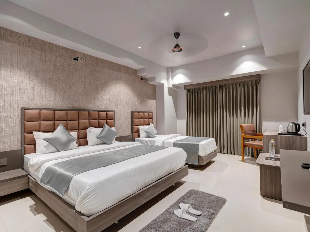 Hotel Sparsh Divine - Ahmedabad