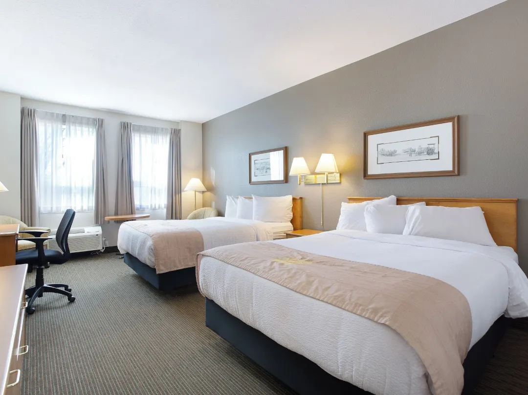 Lakeview Inns & Suites - Okotoks - Okotoks