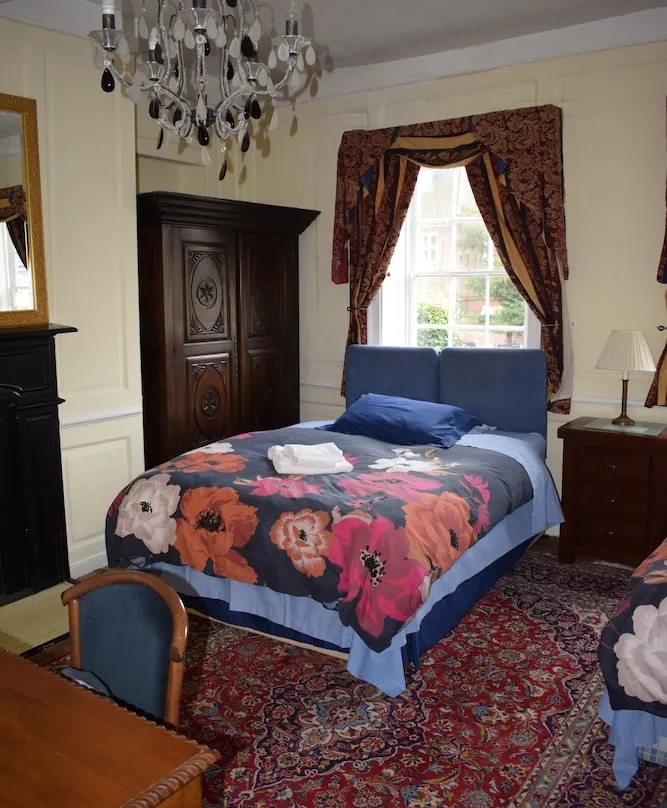 Harmondsworth Hall - Berkshire