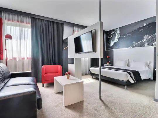 Hôtel Des Lumières - Genas