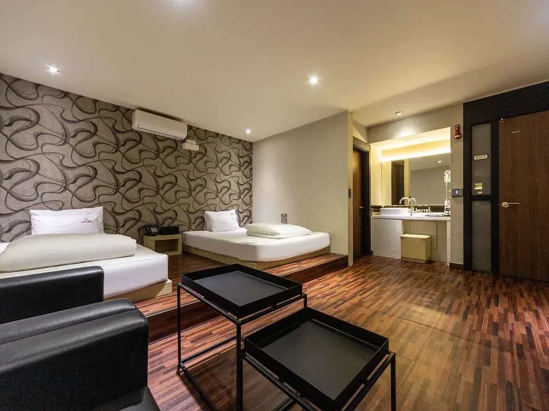 Changwon Jinhae Yongwon Zen - Busan