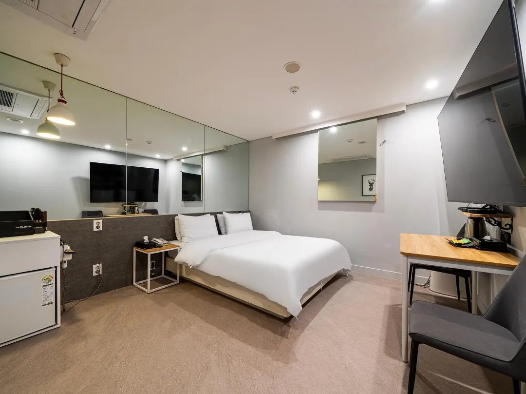 Incheon Jakjeondong Film 37.2 Hotel - 부천시