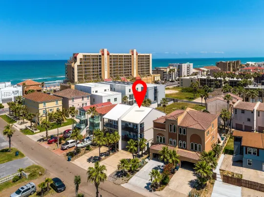 Private Heated Pool And Ocean Breeze - Stunning Tropical Getaway - Port Isabel, TX