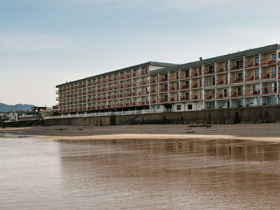 Surftides Hotel - Lincoln City, OR