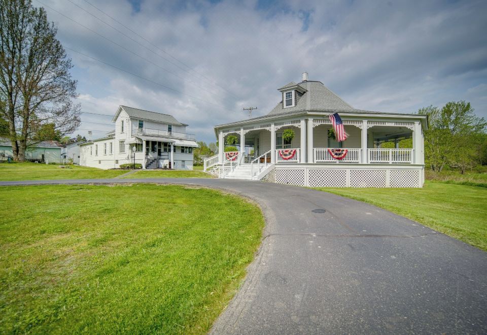 Historical Magnesia Springs Home, Near Kayaking! (Cambridge Springs ...