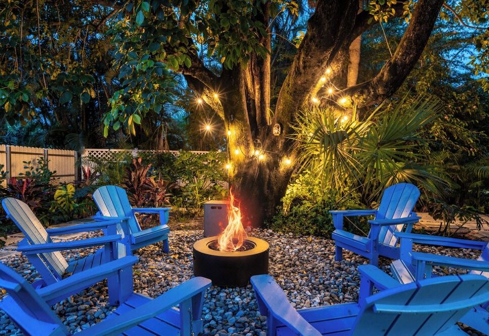 4Br · Heated Saltwater Pool · Fire Pit · Games, Palm Beach County ...