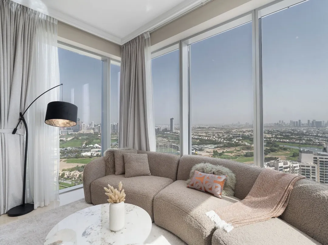 Balcony With City View 2 Bedroom - Jlt Dubai Close To Metro & Marina By Heaven Crest Vacation Homes - Dubai Marina