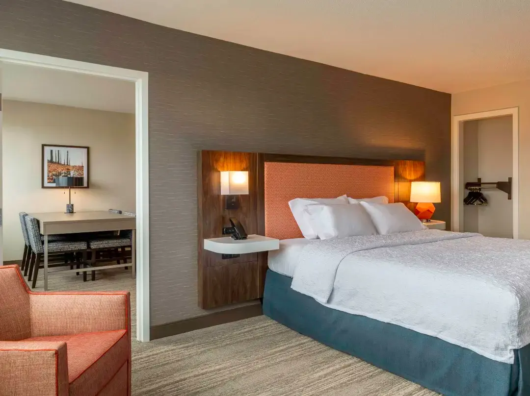 Hampton Inn By Hilton Manchester - Bedford, NH