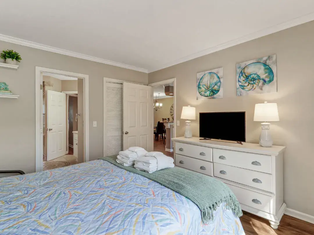 Serene Oasis With Pool And Hot Tub - Charming Coastal Retreat - Hilton Head Island, SC