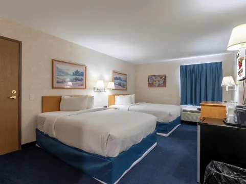 Schmidt's Creek Hotel - Lake Ozark, MO